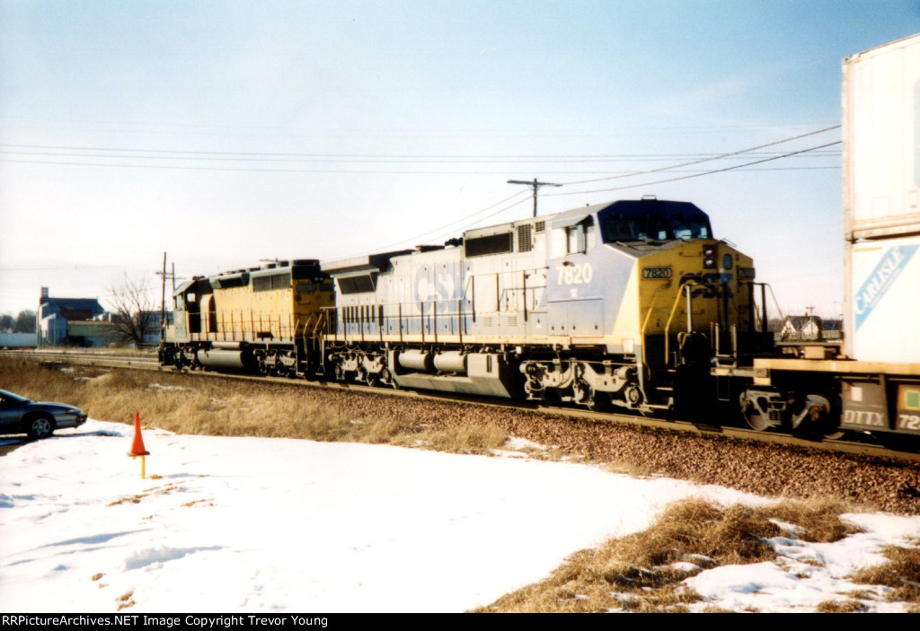 CNW 6885, CSX 7820, Clinton, IA